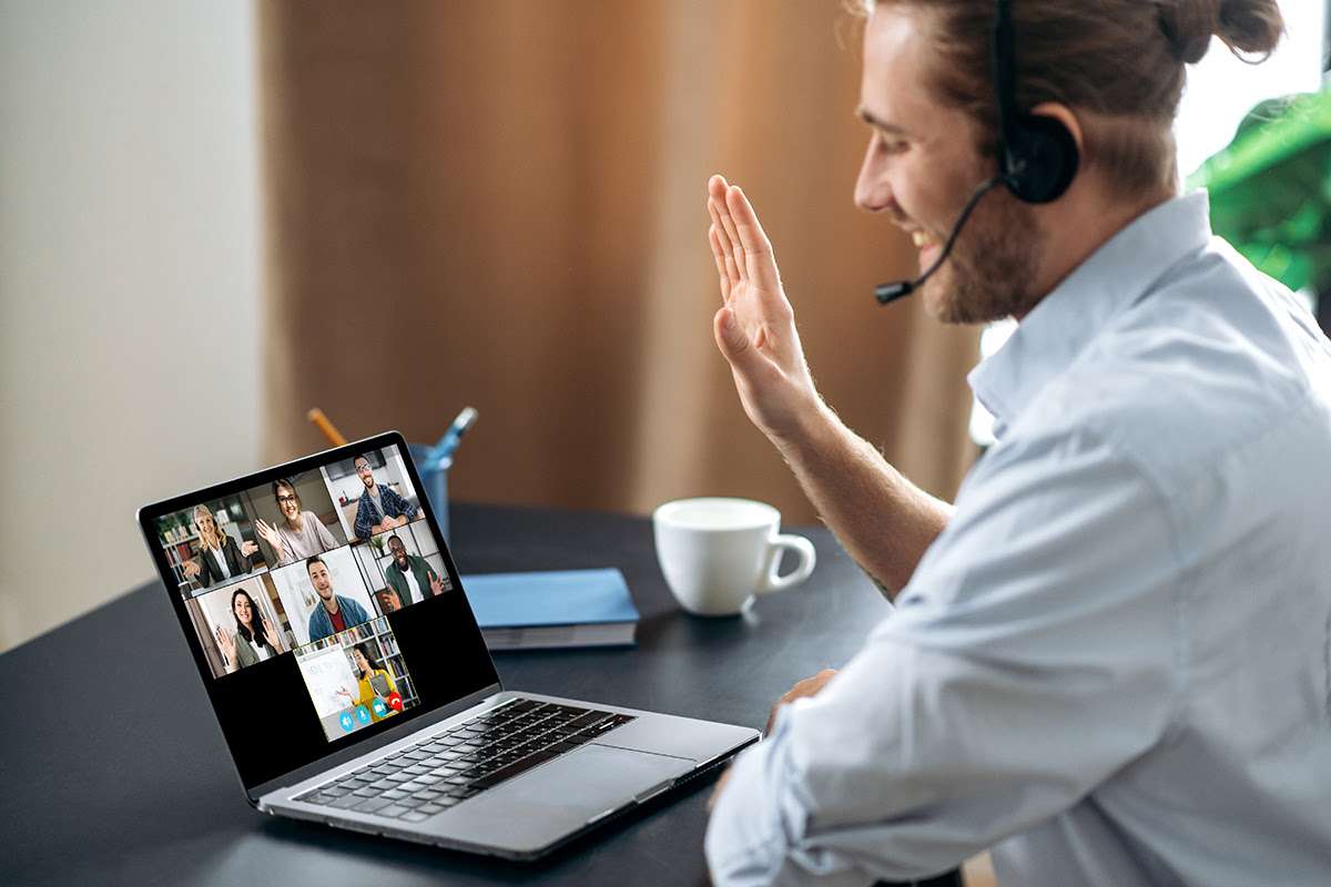 Top 7 Strategies For Connecting Your Hybrid Teams