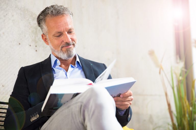 6 Leadership Books You Should Read for Inspiration | HRDQ-U